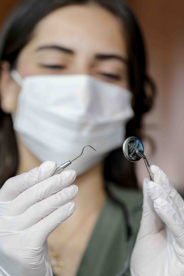 Operative Dentistry and Durable Dental Restorations in Laval